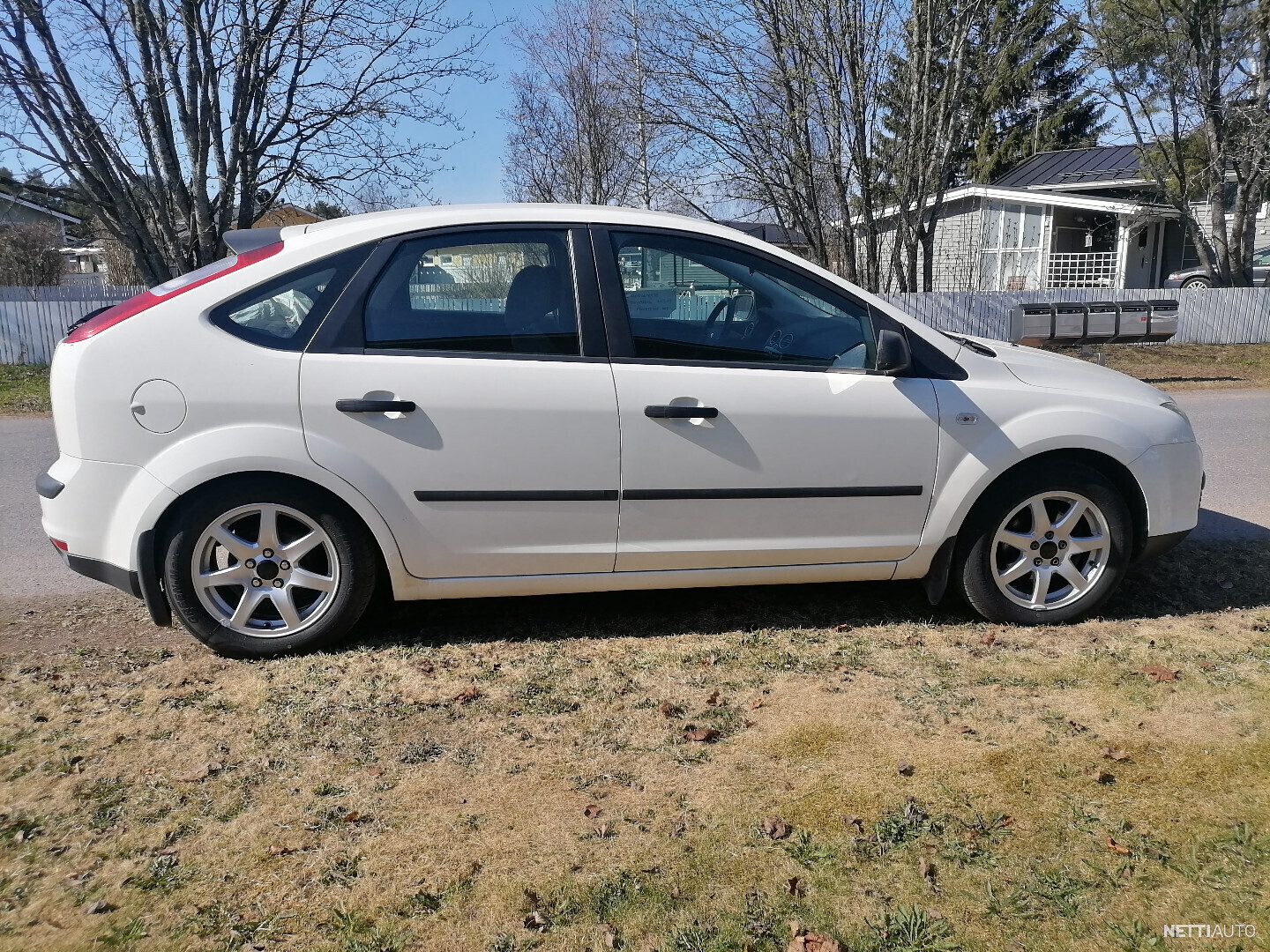 Ford Focus kokemuksia - Lue käyttäjien autoarvostelut - Nettiauto