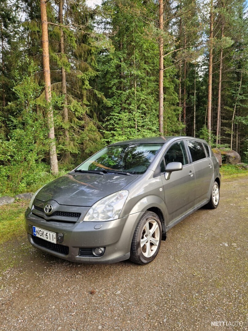Toyota Corolla Verso kokemuksia - Lue käyttäjien autoarvostelut - Nettiauto