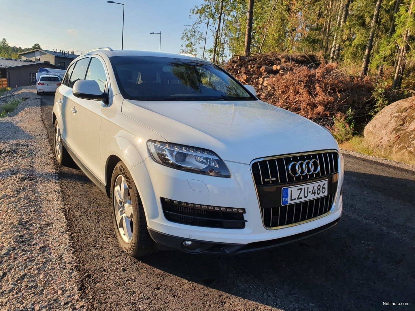 Audi Q7 3,0 V6 TDI 180 kW quattro tiptronic Start-Stop 7-ist. (DPF) Maastoauto SUV 2012 ...