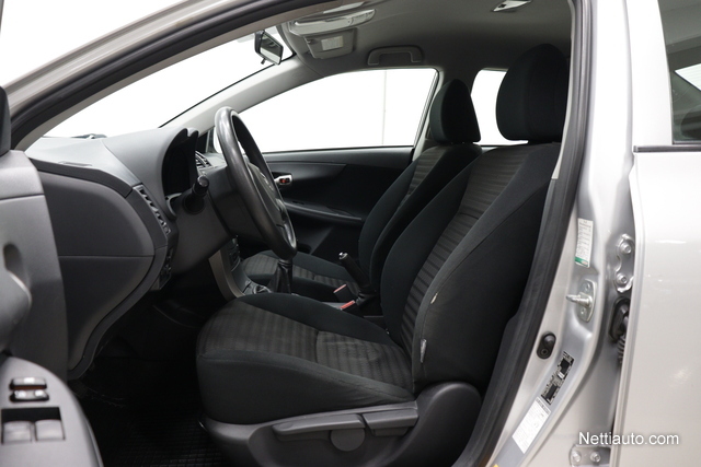 Toyota Corolla 1,4 D-4D Linea Terra 4ov - Suomi-auto, Moottorilämmitin ...