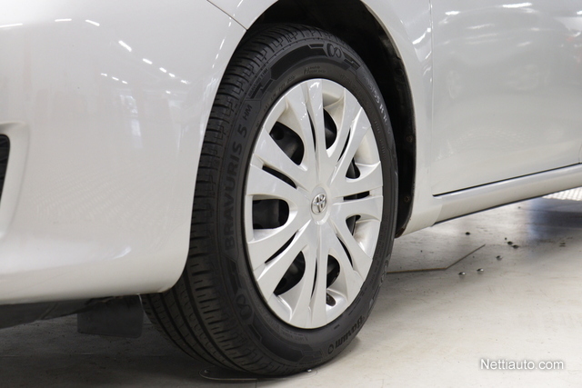 Toyota Corolla 1,4 D-4D Linea Terra 4ov - Suomi-auto, Moottorilämmitin ...