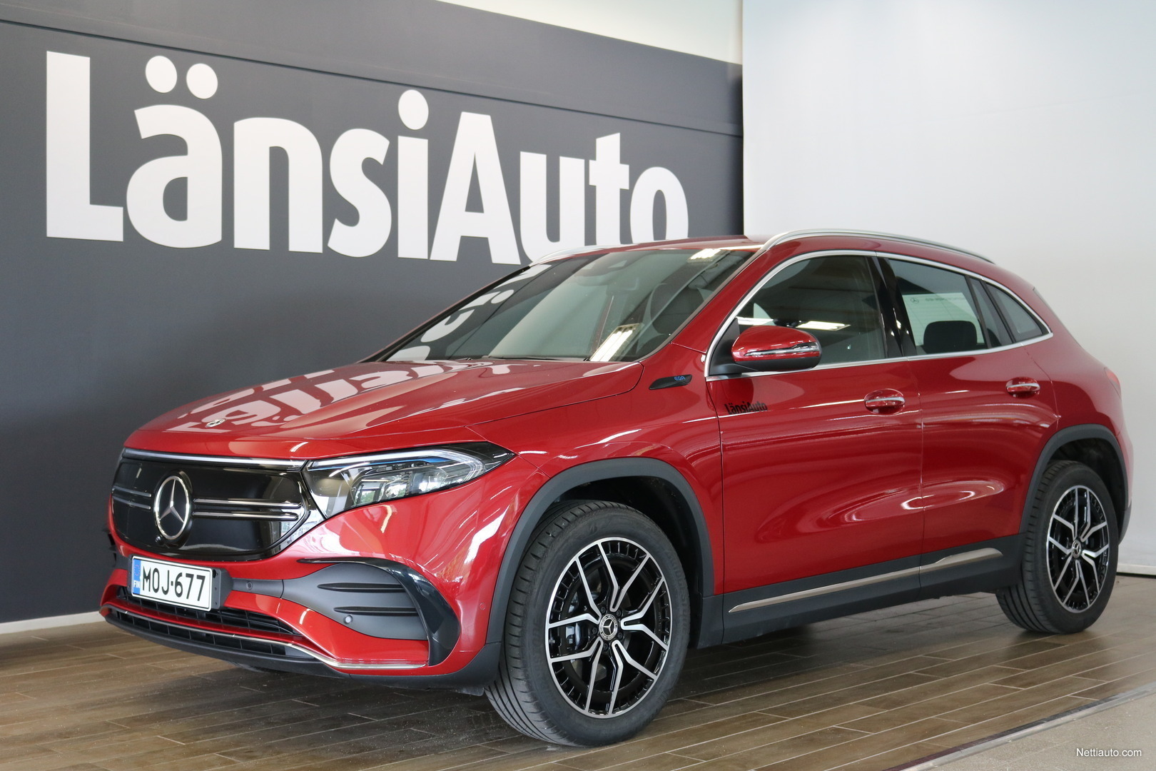 Mercedes-Benz EQA 300 4Matic Business AMG Line, 2xrenkaat **** Tämä auto heti ajoon ...