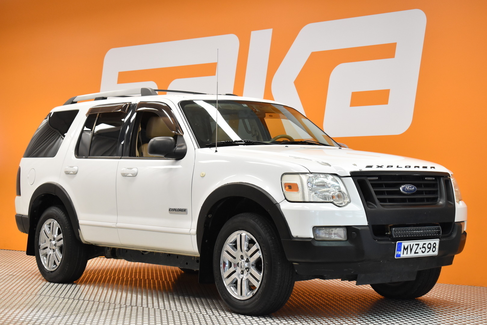 Ford Explorer Advancetrac RSC 4,6 V8 ** 7-ist / Vakkari / Lohko ja ...