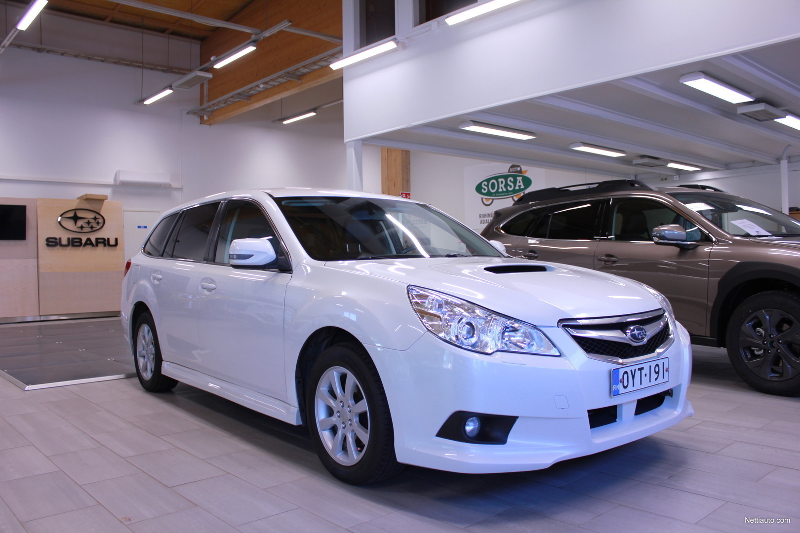 Subaru Legacy 2,0 TD STW UA 6MT Business Farmari 2012 - Vaihtoauto ...