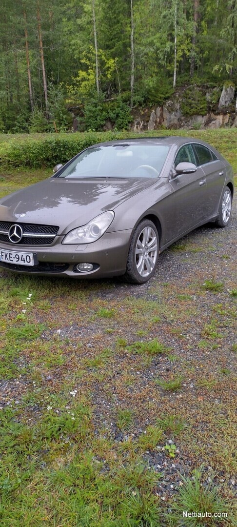 Mercedes-Benz CLS 500 V8 4d A 4D CLS 500 sedan automatic Porrasperä ...