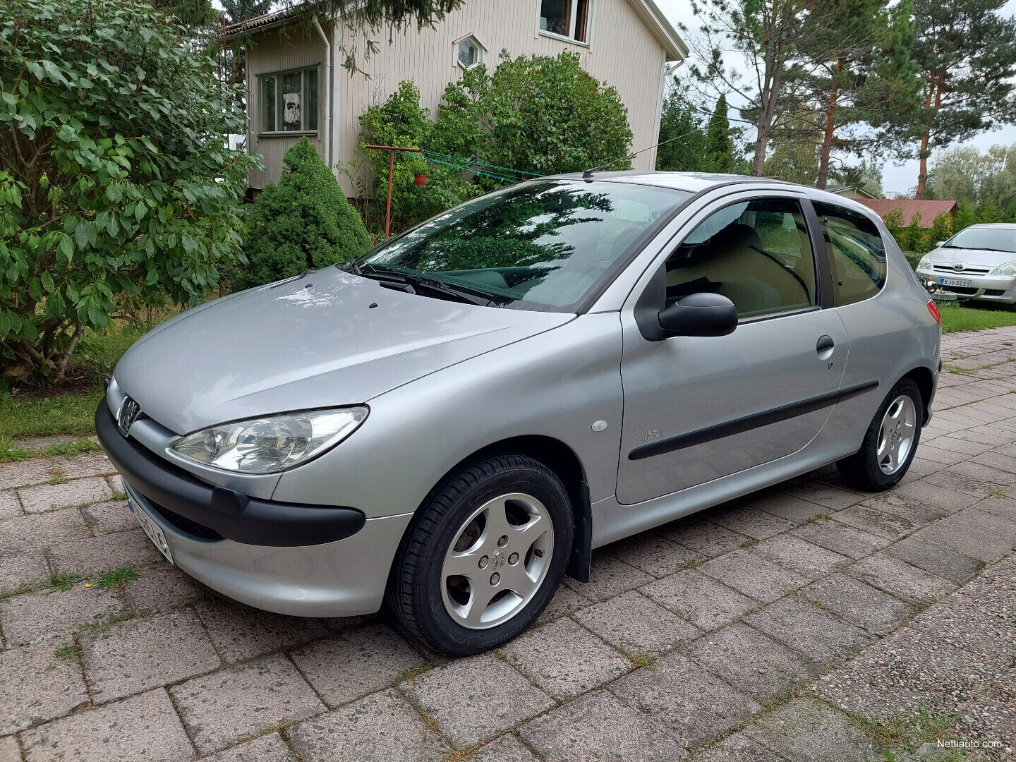 Peugeot 206 1.4I-2CKFWF/245 Viistoperä 2004 - Vaihtoauto - Nettiauto