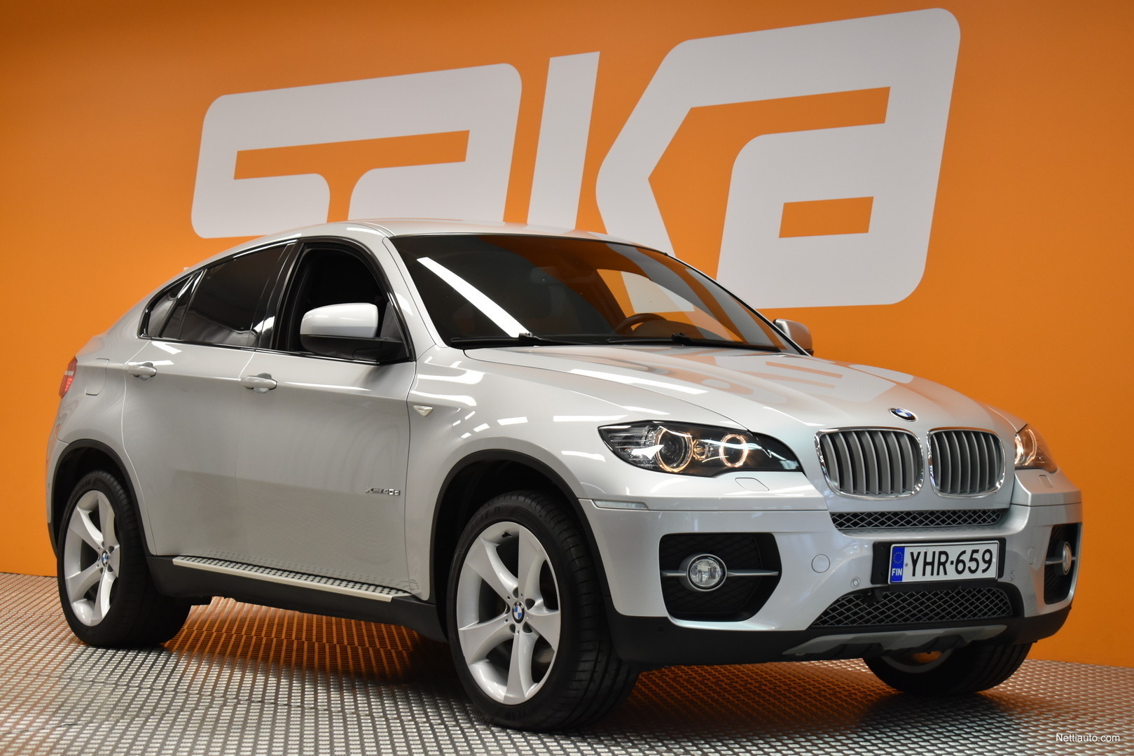 BMW X6 xDRIVE40d TwinPower Turbo A E71 ** Nahkasisusta / Sähkökontti / Proffa Navi / Lohko / P ...