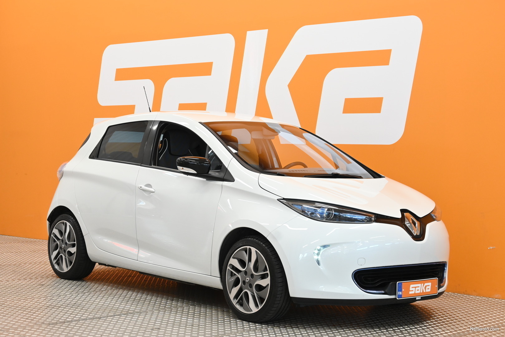 Renault Zoe R210 22kWh ** Navi / P-kamera / Lisälämmitin / Vakkari ...