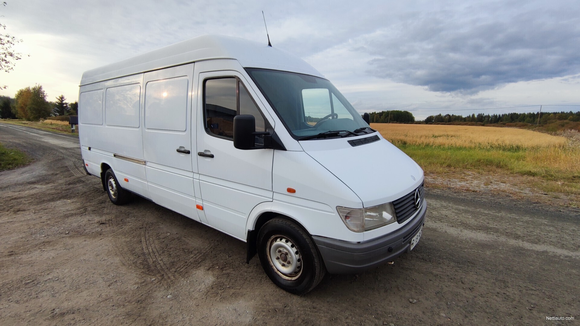 Mercedes-Benz Sprinter 312D Sis.alv Pitkä - Korkea 1997 - Vaihtoauto ...