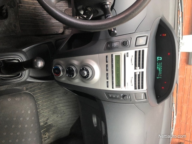 Toyota Yaris 3D YARIS MPV 1.3 Muu 2006 - Vaihtoauto - Nettiauto