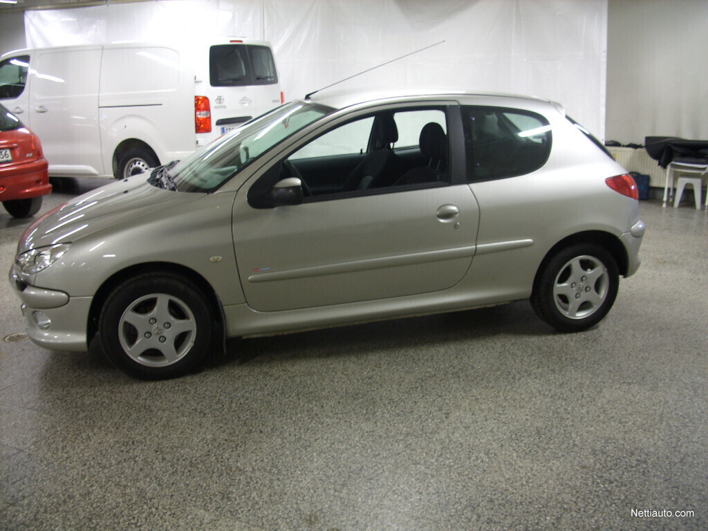 Peugeot 206 1.1 3d Trendy AJ.VAIN 100 TKM,ILMASTOINTI,SIISTIKUNTOINEN,RAH.ILMAN KÄSIRAHAA ...