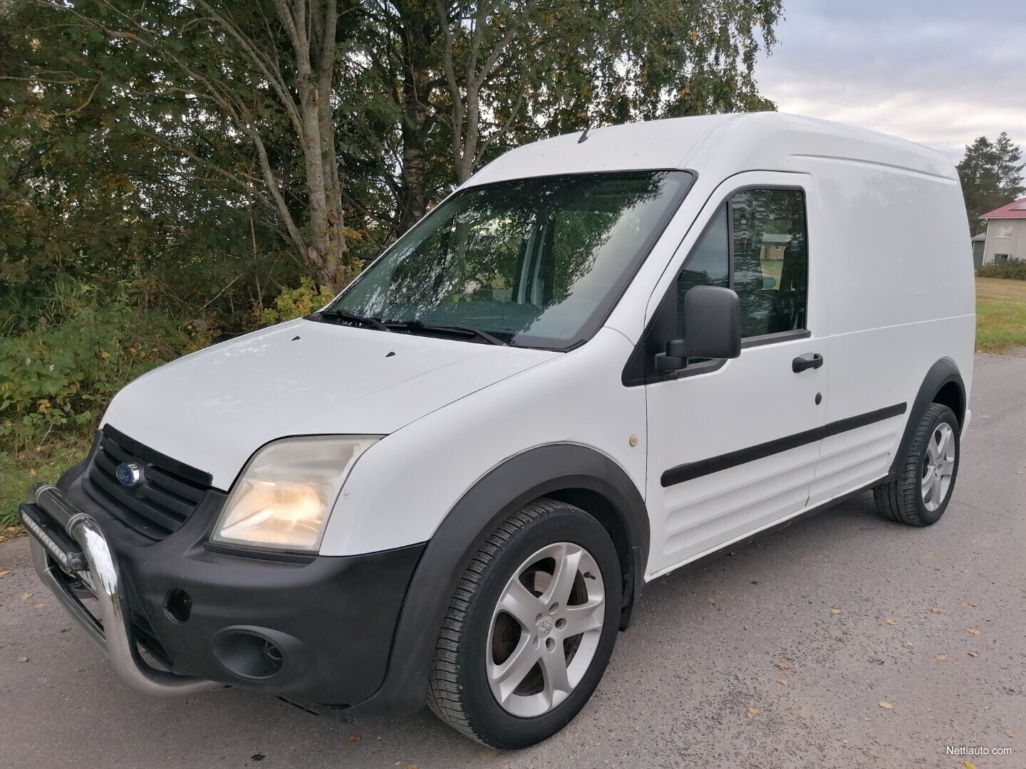 Ford Transit Connect LWB 1,8 TDCi 110hv DPF M5 TRANSIT CONNECT LWB 1,8 ...