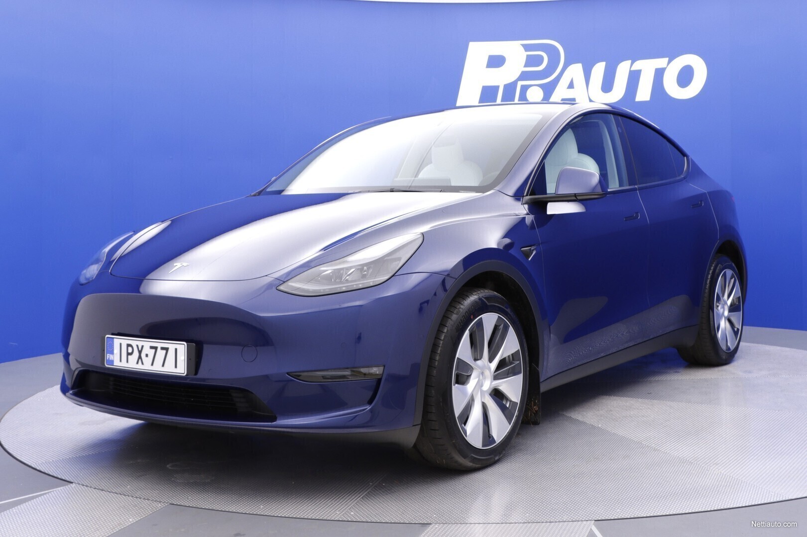Tesla Model Y Long Range Dual AWD - Deep Blue Metallic - Valkoinen ...