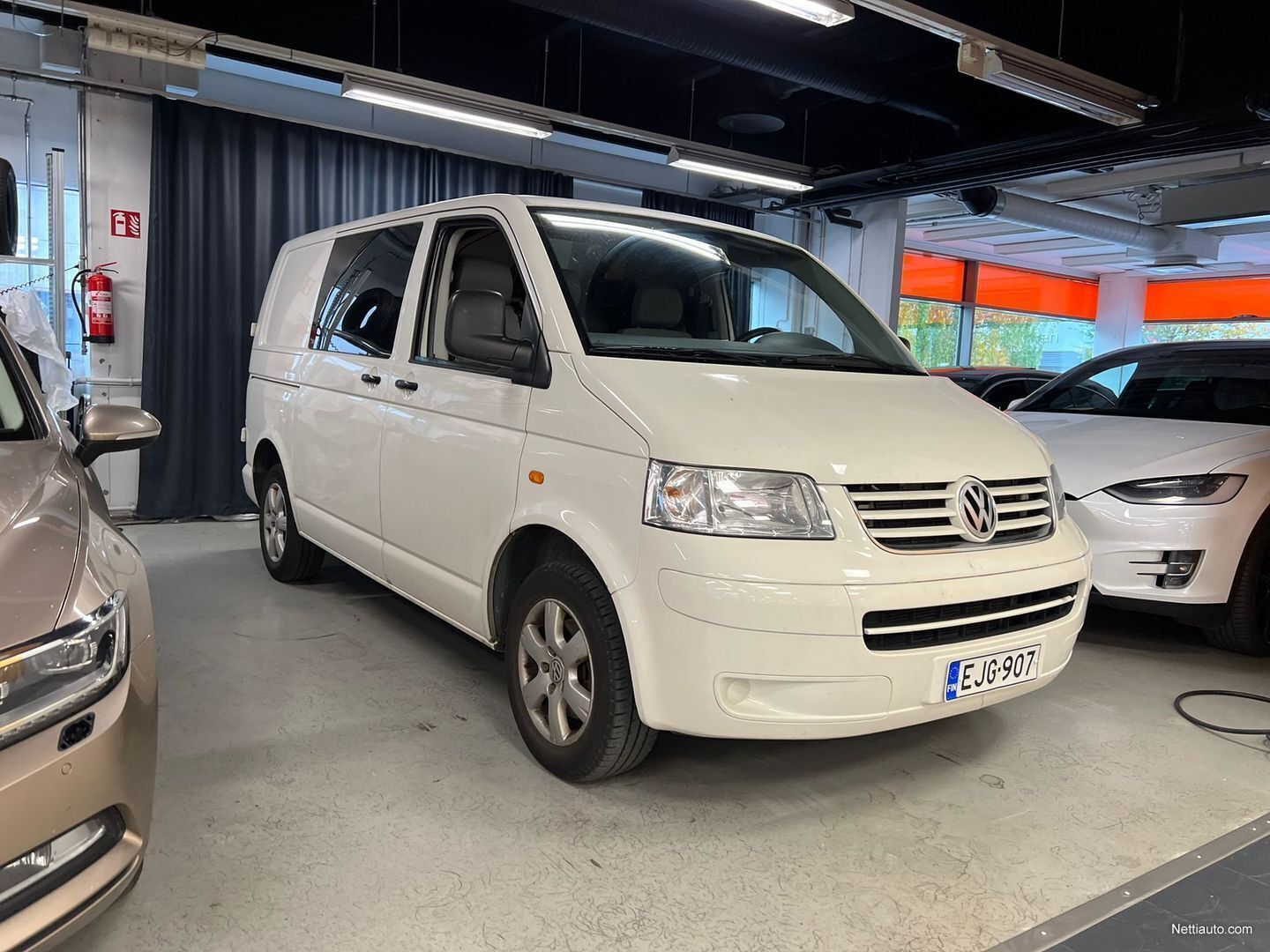 Volkswagen Transporter umpipak. 1,9 TDI 62 kW ** ALV / Juuri tullut / Vetokoukku / Lohko ...