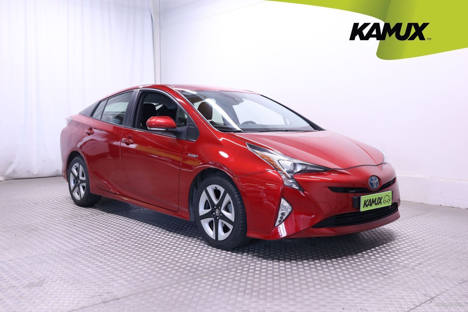 Toyota Prius Active // HUD / JBL / Kaukovalo-automaatiikka / Led-Valot ...