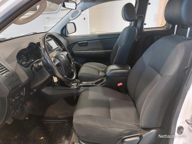 Toyota Hilux Extra Cab 2.5 D-4D 4x4 * Pitkällä lavalla * Eberi * Koukku ...