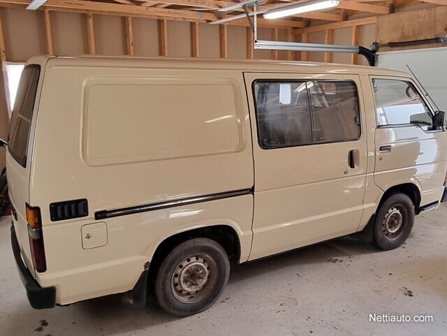 Toyota Hiace Lyhyt - Matala 1984 - Vaihtoauto - Nettiauto