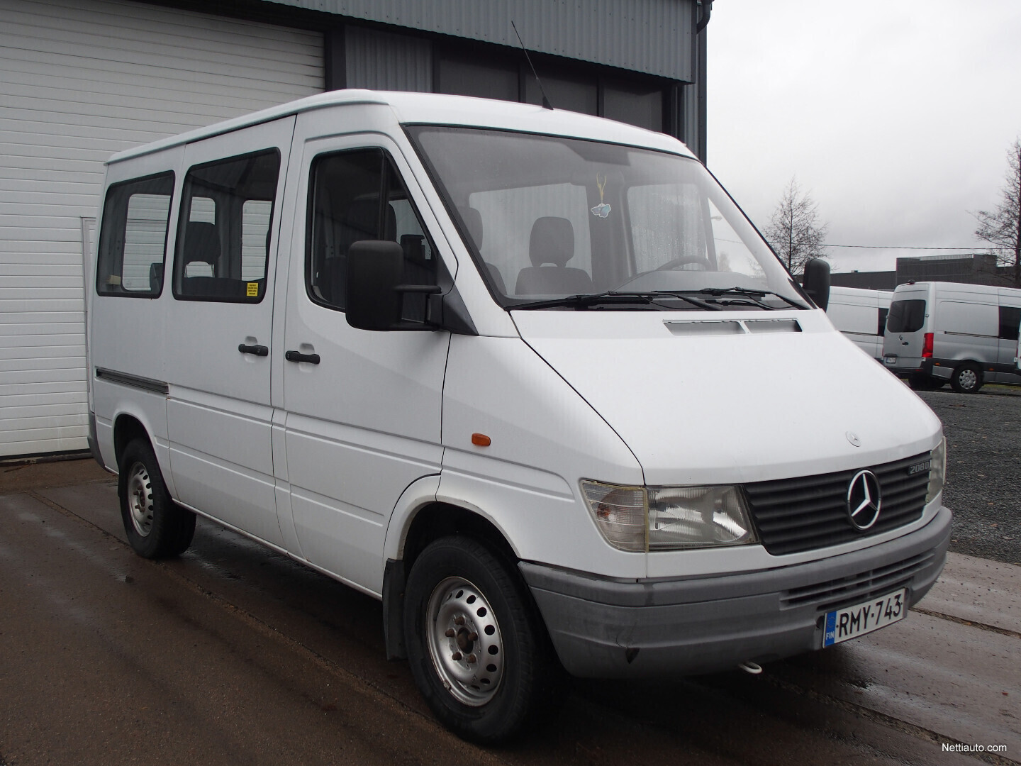 Mercedes-Benz Sprinter 208D 1+8 henkilöauto Tila-auto 2000 - Vaihtoauto ...