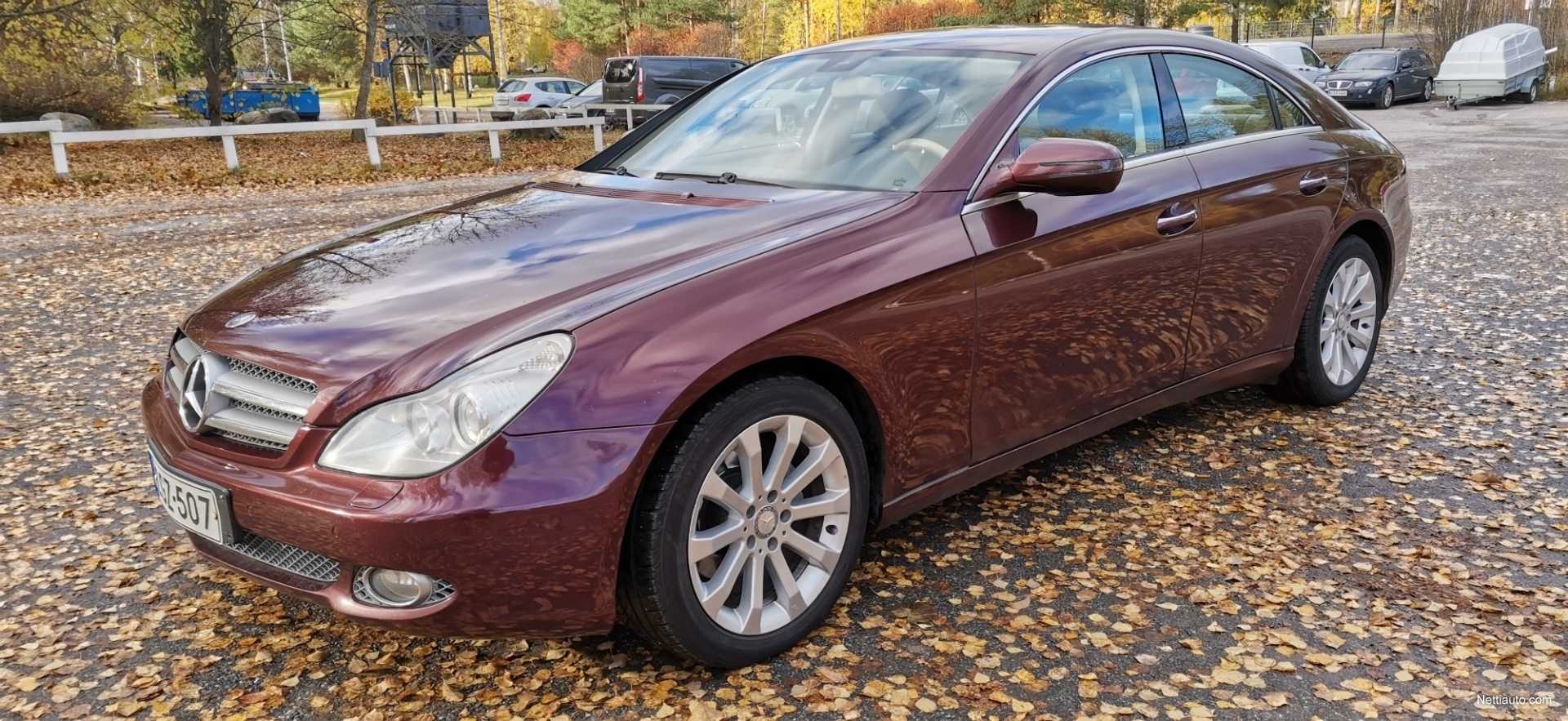 Mercedes-Benz CLS Suomi-auto CLS 320CDI nahkasisusta, p-tutka edessä ja ...