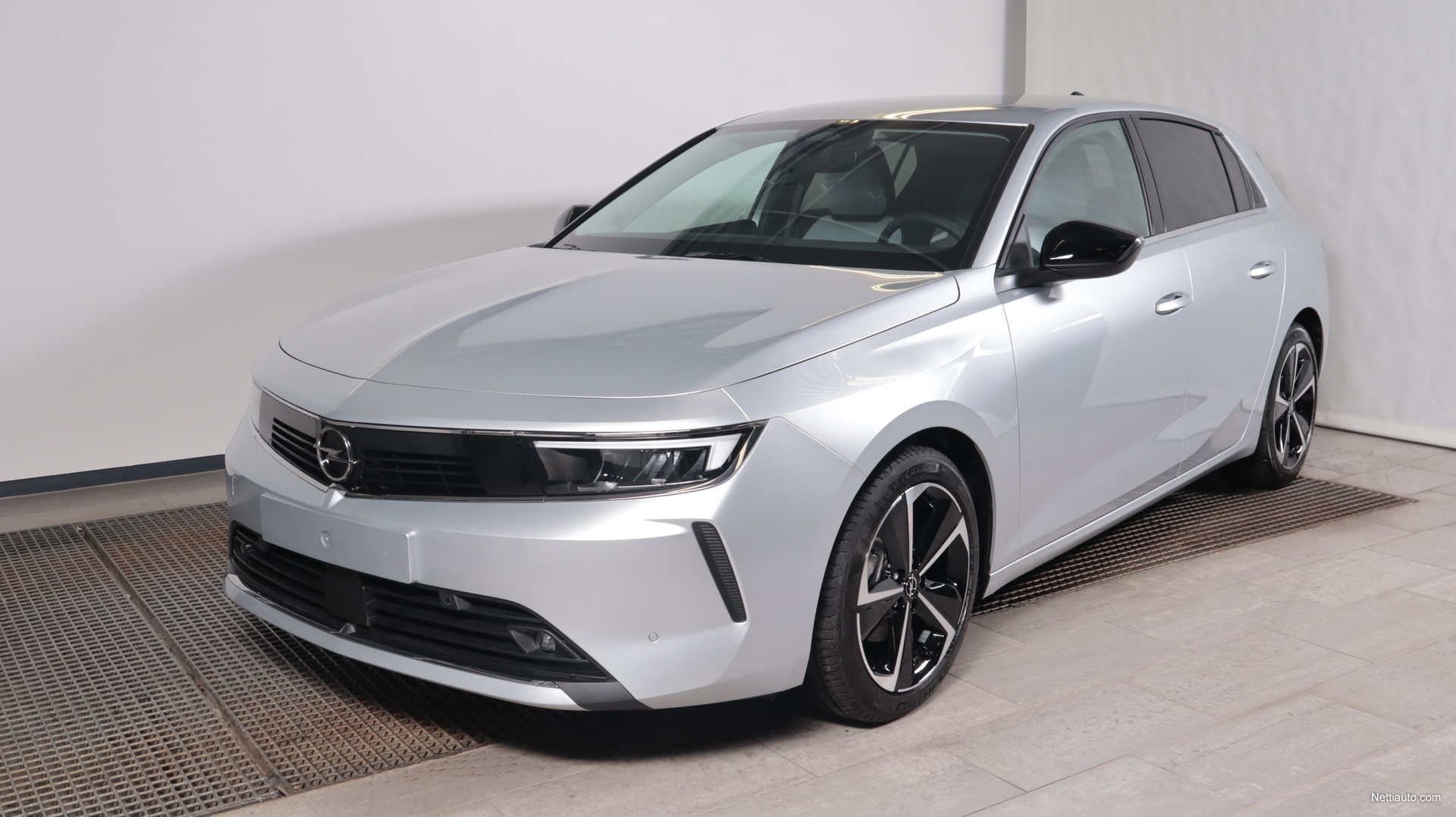 Opel Astra 5-ov Innovation Plus 130 Turbo A - Uusi ajamaton, nopeaan ...