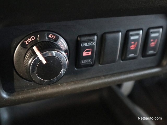 Nissan Navara Double Cab 2,5dCi 190hp XE 6M/T Diff lock, DPF Muu 2012 ...