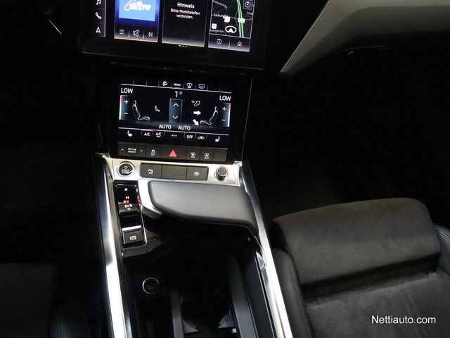 Audi e-tron 55 quattro - **Night Vision, HUD, Ilmajousitus, Adapt ...