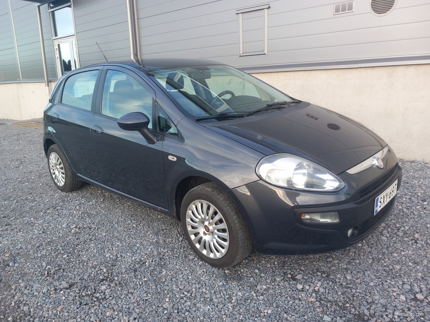 Fiat Punto Evo Dynamic 1,4 8v 77hv 5D Bensiini Viistoperä 2011 ...
