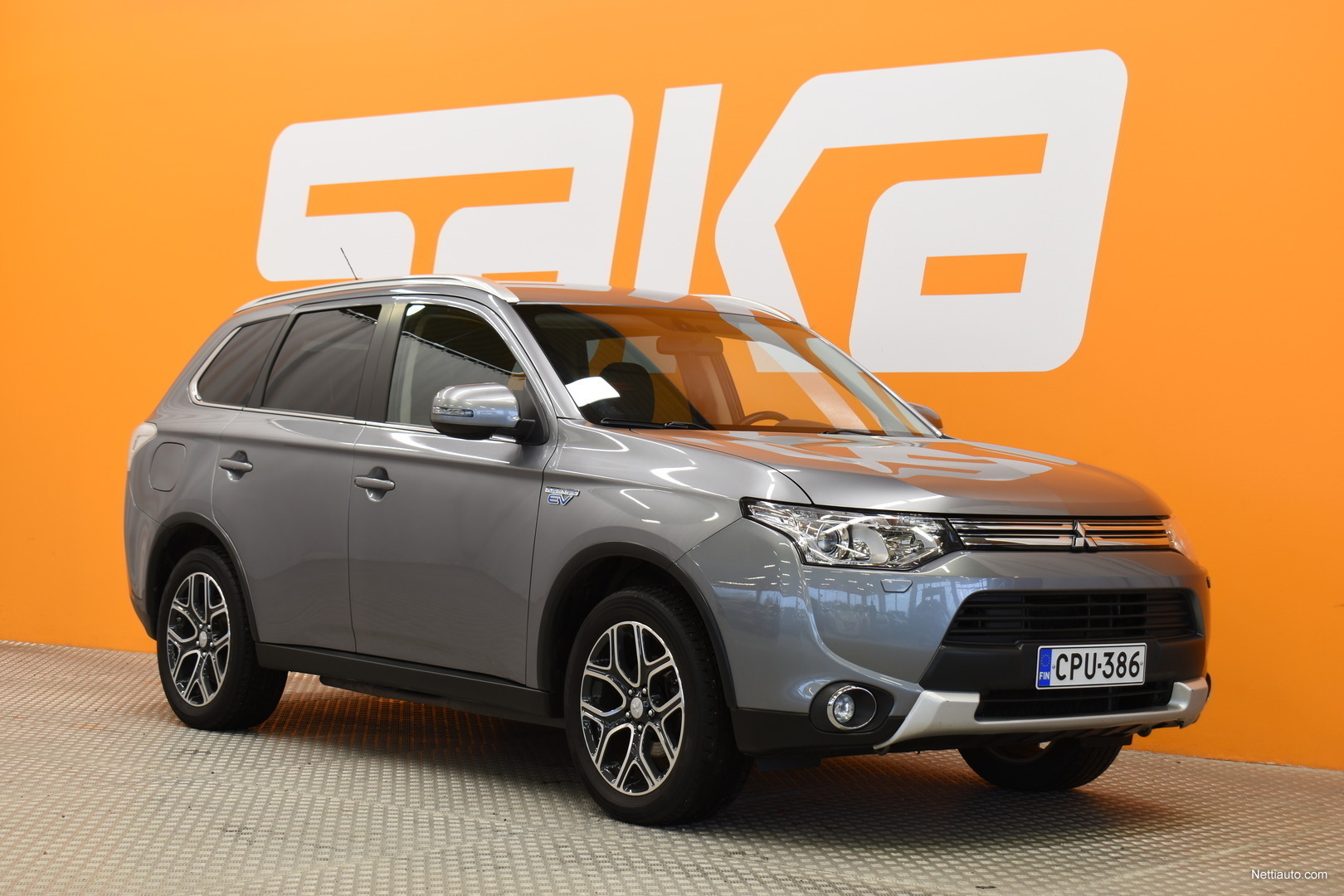 Mitsubishi Outlander PHEV Intense Plus 4WD 5P ** Remote Climate Control ...