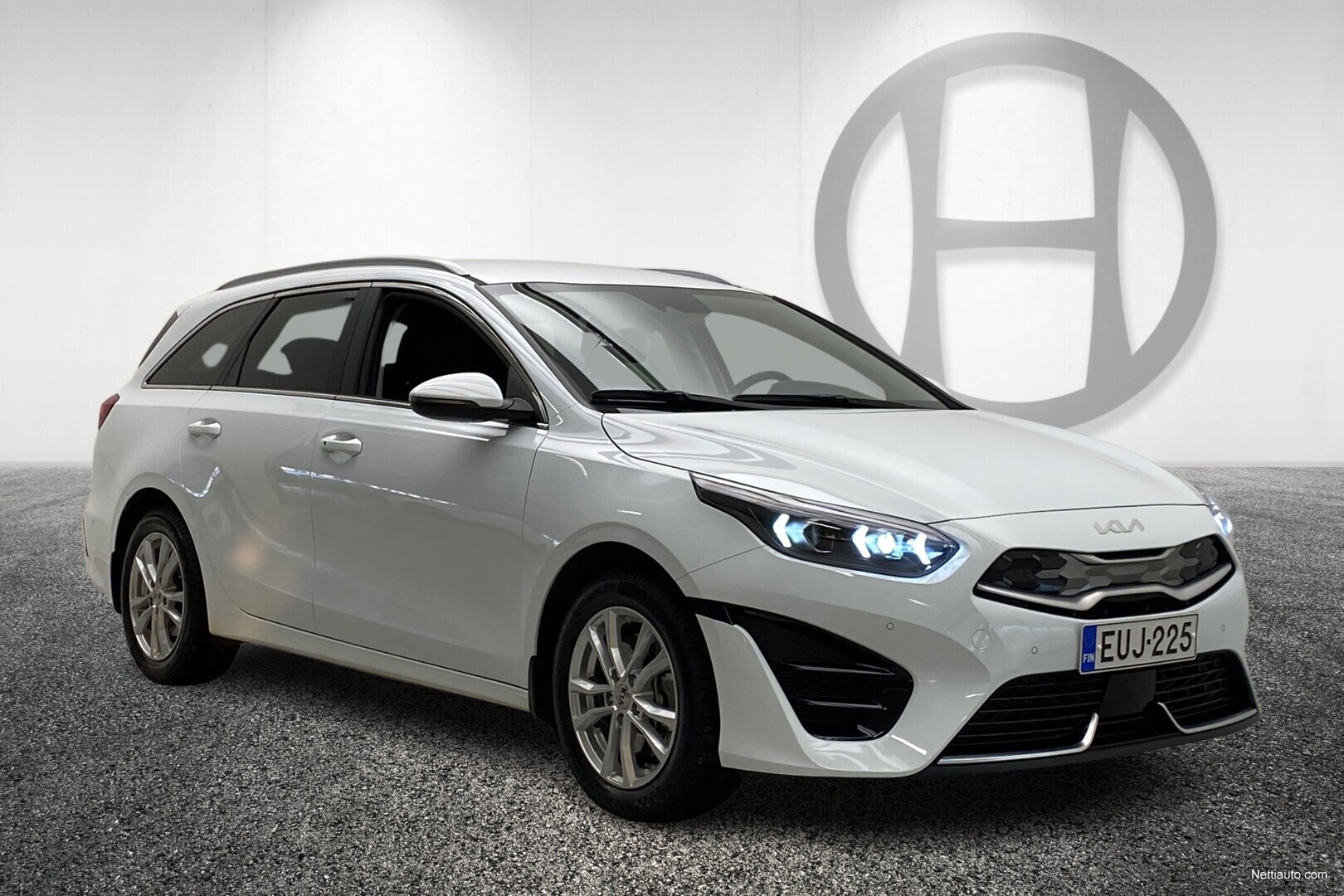 Kia Ceed SW 1,6 GDI Plug-In Hybrid DCT 17" Business Premium / Mukautuva ...