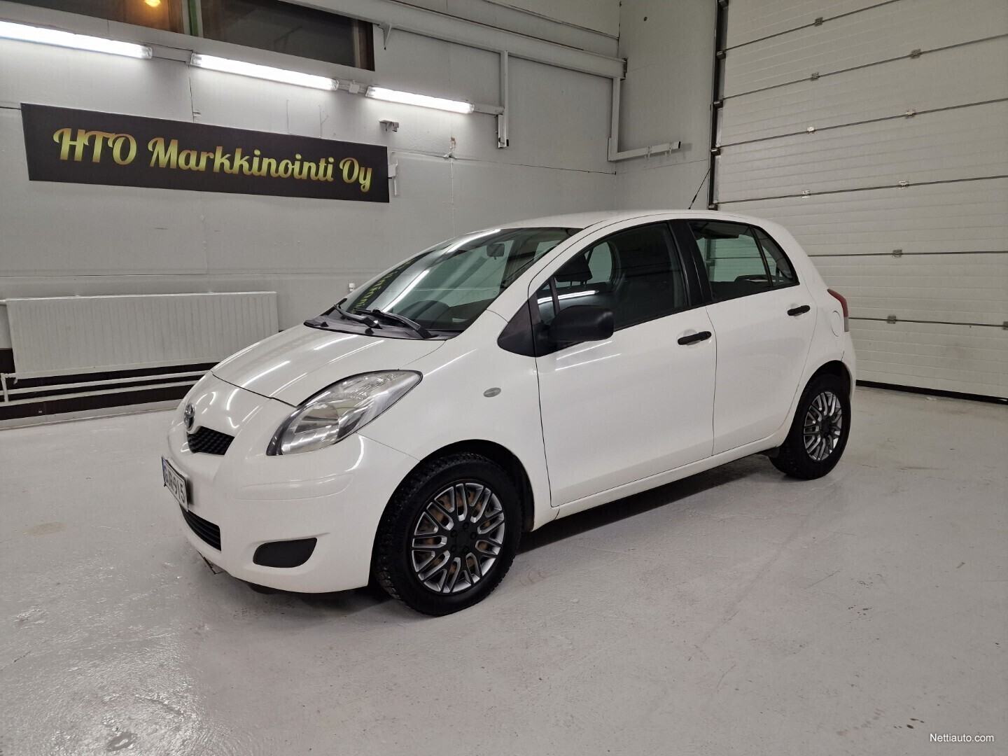 Toyota Yaris Taloudellinen laatuauto. Kulutus vain 4,2l/100km. Rahoitus ilman käsirahaa alk. 82 ...