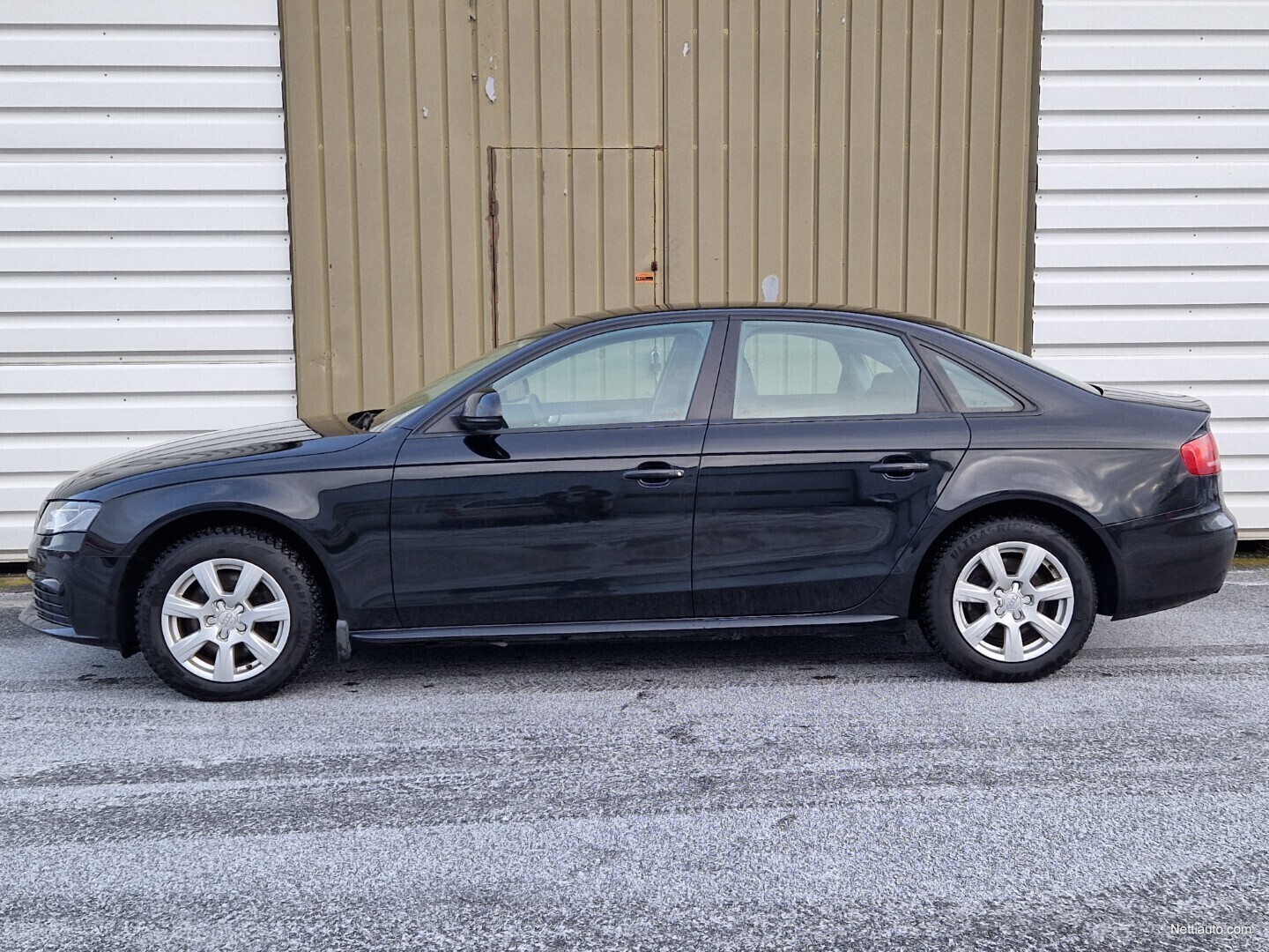 Audi A4 Sedan 2,0 TDI (DPF) multitronic S-LINE / XENON / LED / KOUKKU / SPORTTIPENKIT / J KATS ...