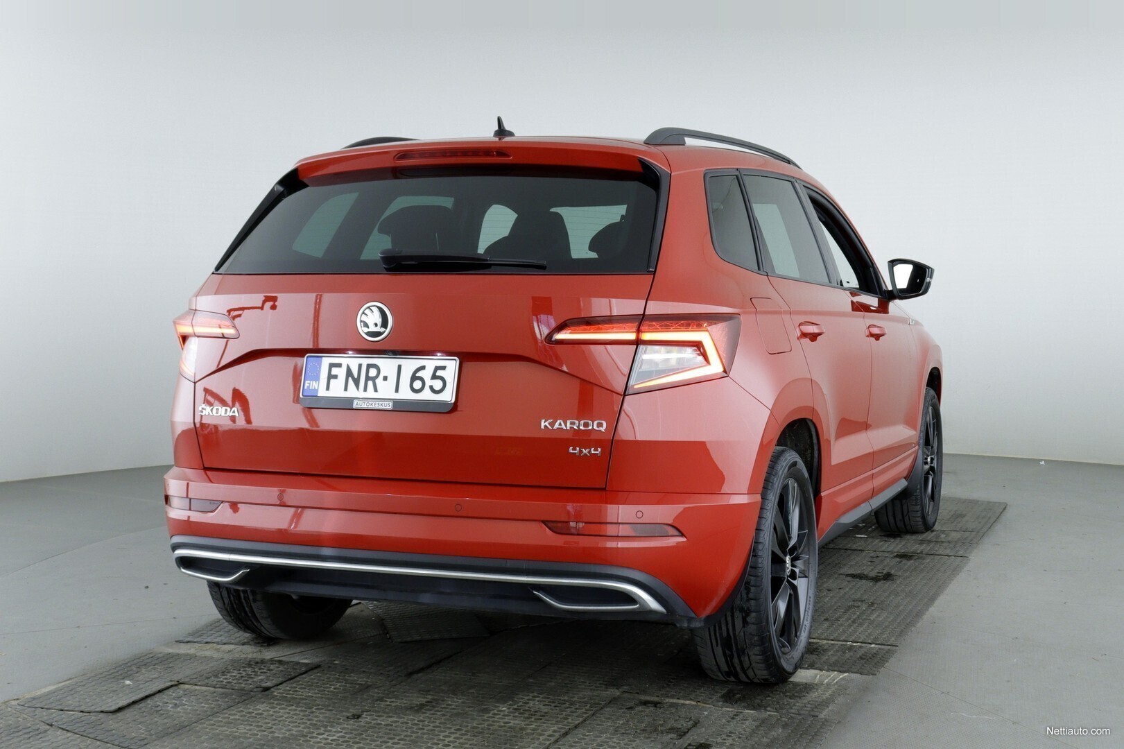 Skoda Karoq 2 0 Tsi 4x4 Sportline Dsg Autom Webasto Koukku Acc