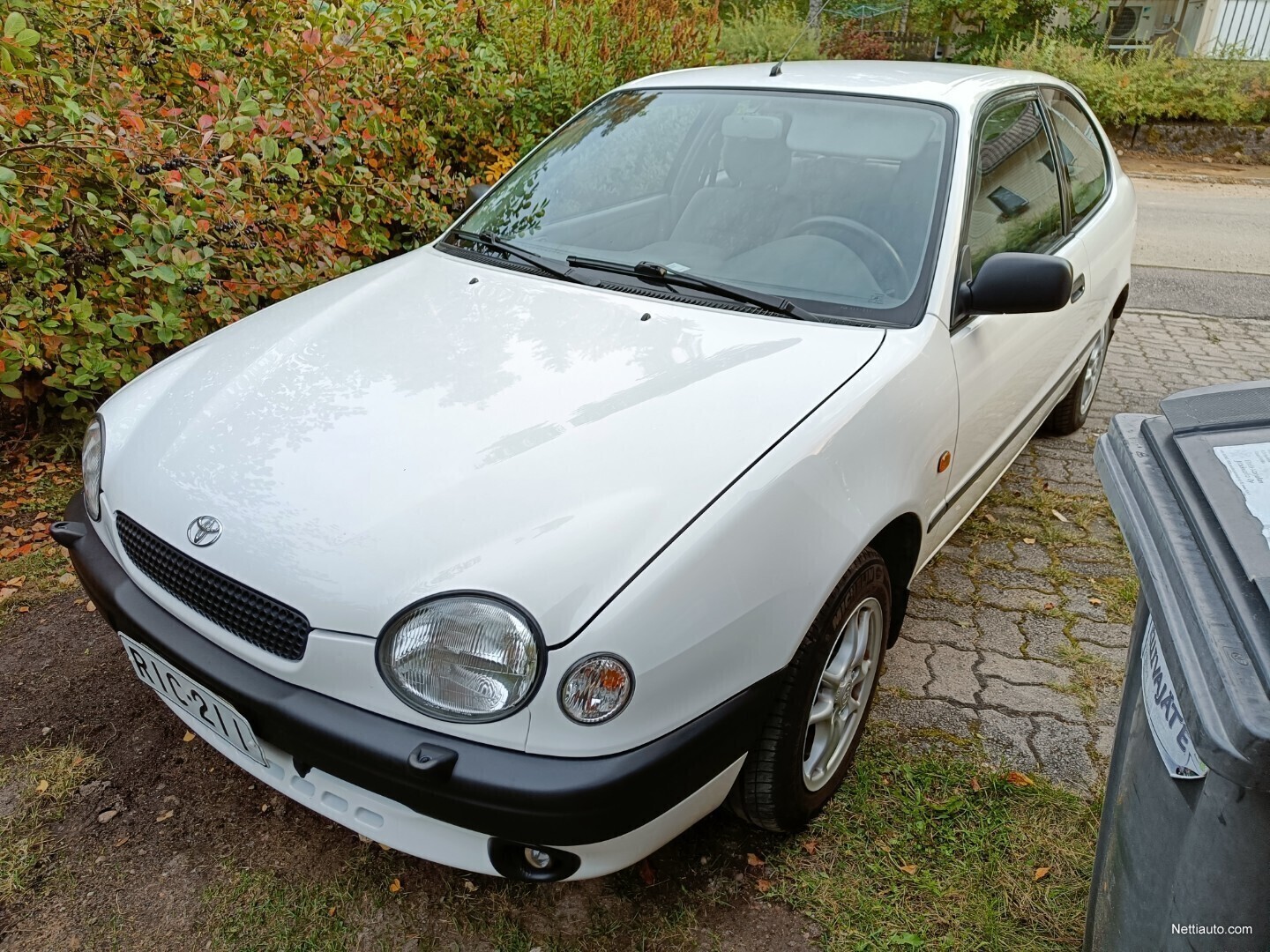 Toyota Corolla 2D Corolla Hatchback 1.3-EE Porrasperä 1998 - Vaihtoauto ...
