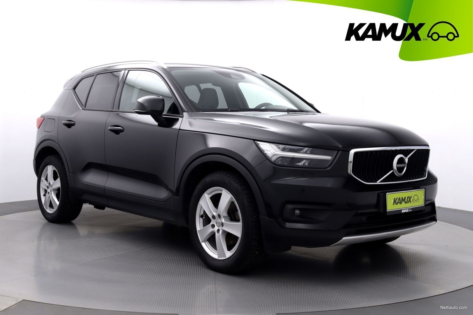 Volvo XC40 D4 AWD Momentum aut // Vetokoukku / Pa-lämmitin / Pilot ...