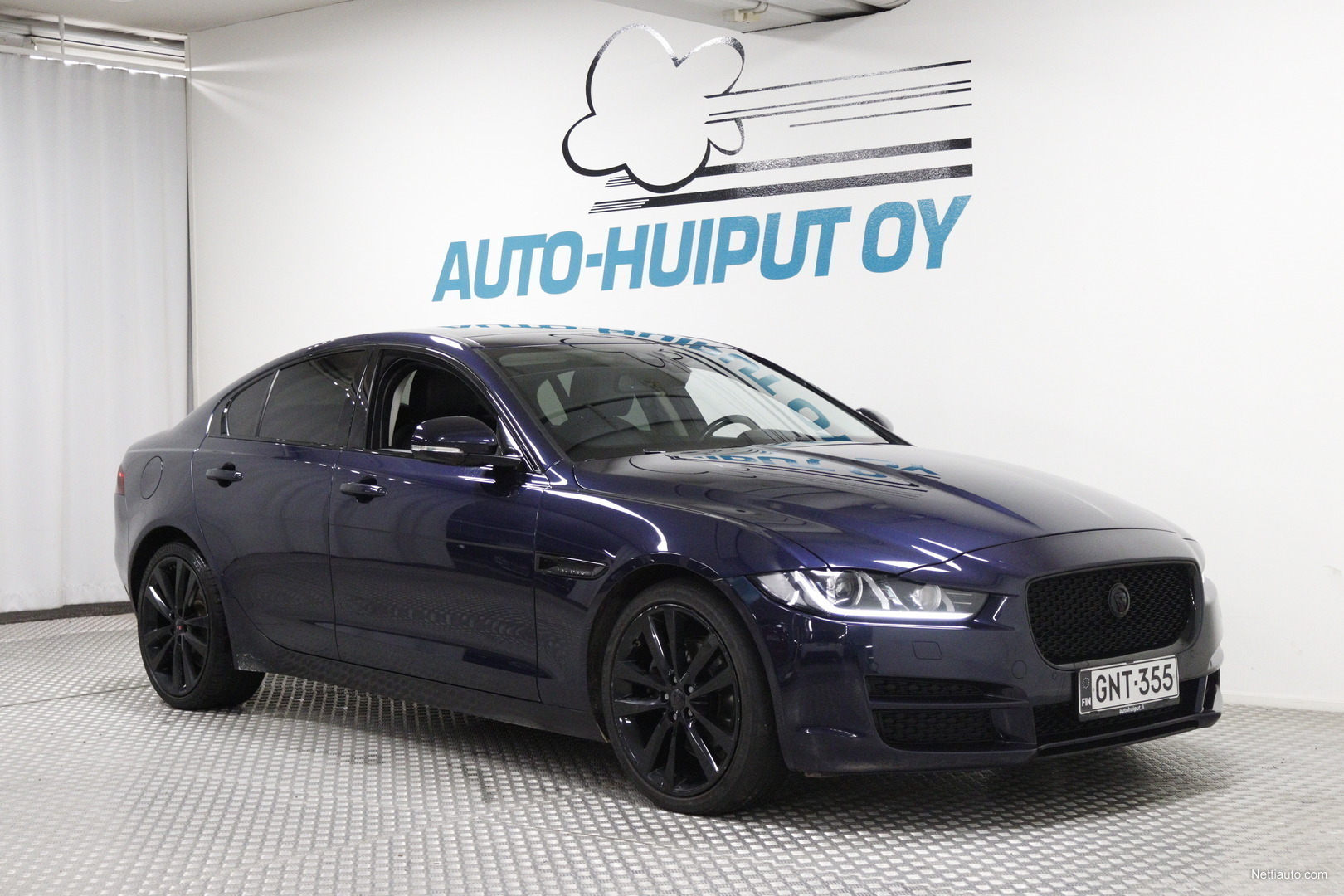 Jaguar XE 20d R-Sport Aut *** Nahat / Xenon / Blis / Navi / Meridian ...
