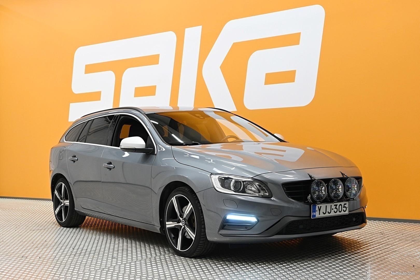 Volvo V60 D4 R-Design Edition aut ** Suomi-auto / Webasto / VOC / Navi ...