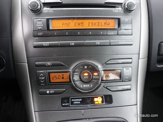 Toyota Auris 1,6 Dual VVT-i 5ov Sol AJ 165TKM AC K 6/-22 JOPA ILMAN ...