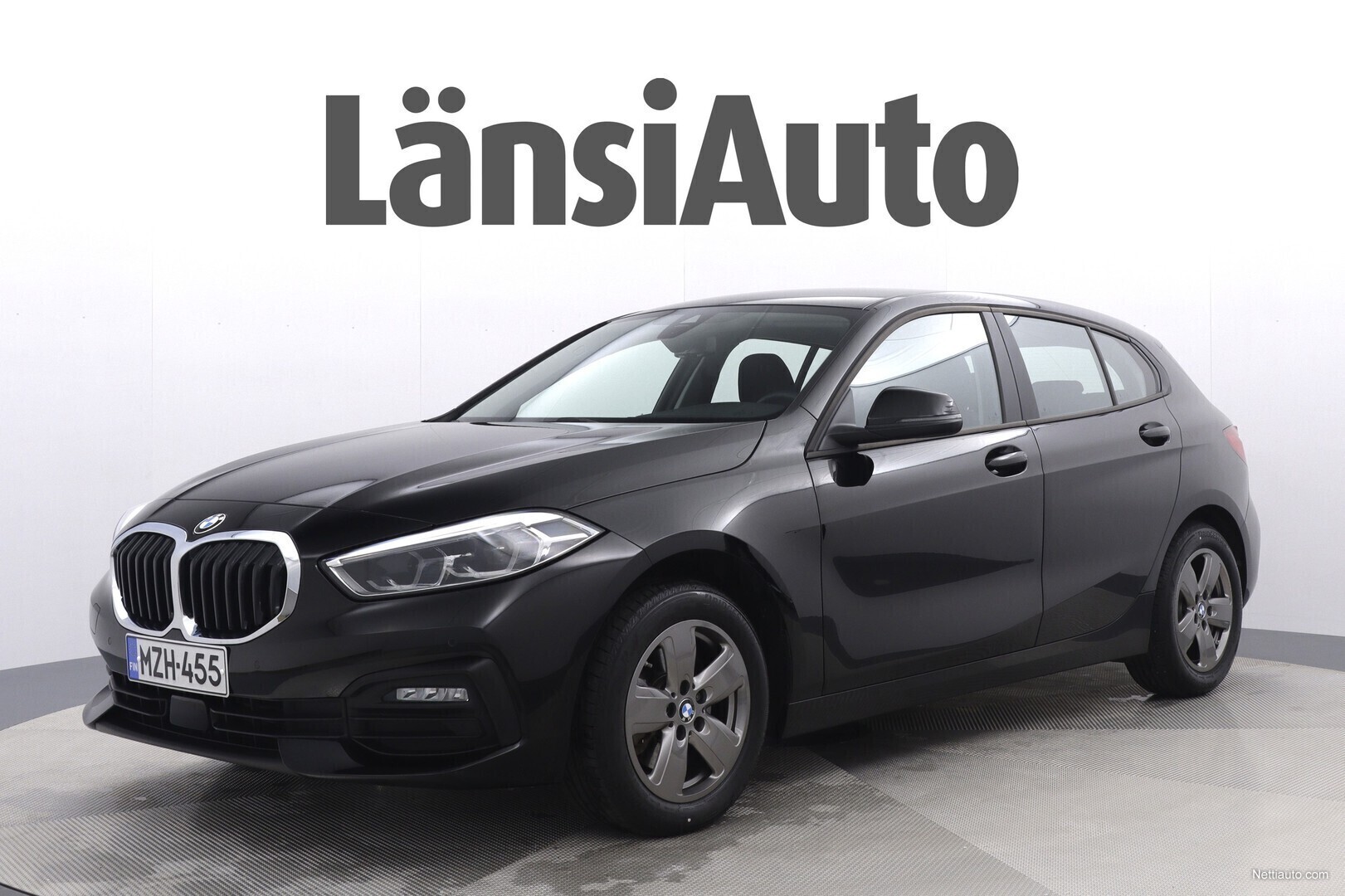 BMW 118 F40 Hatchback 118i A Business **Vakkari/Digimittaristo/Suomi-auto** **** Tutustu autoon ...