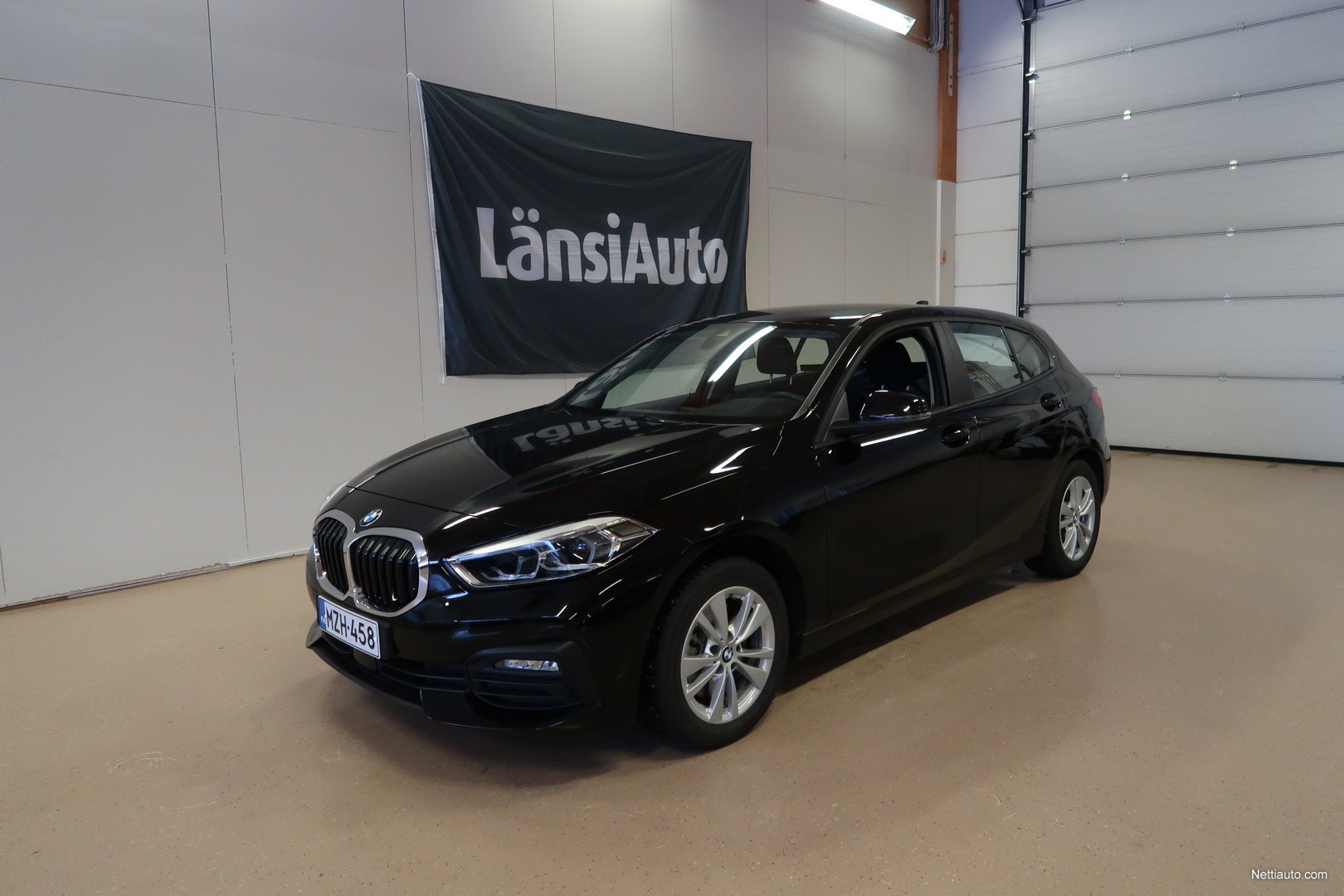 BMW 118 118I F40 Hatchback 118i A Business / 1-om / LED-ajovalot / Navi **** LänsiAuto Safe ...
