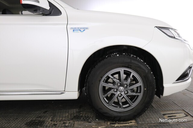 Mitsubishi Outlander PHEV Instyle Navi 4WD 5P **Nahkaverhoilu ...