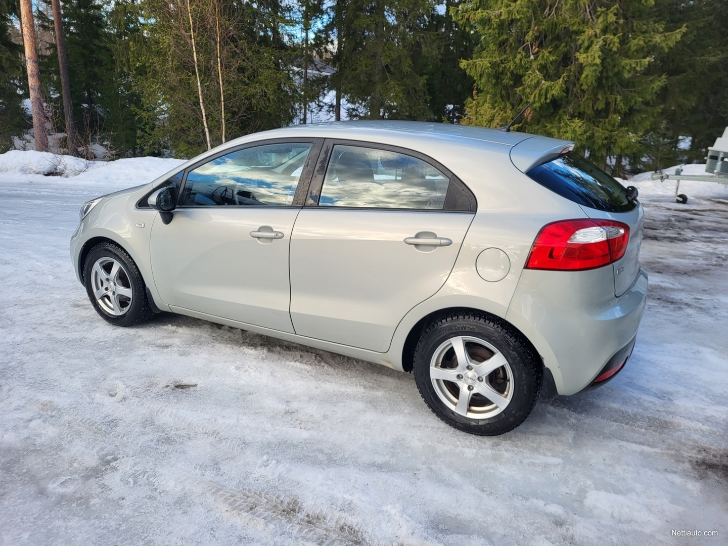 Kia Rio 1,1 CRDi ISG 5D EcoDynamics LX Viistoperä 2012 - Vaihtoauto ...
