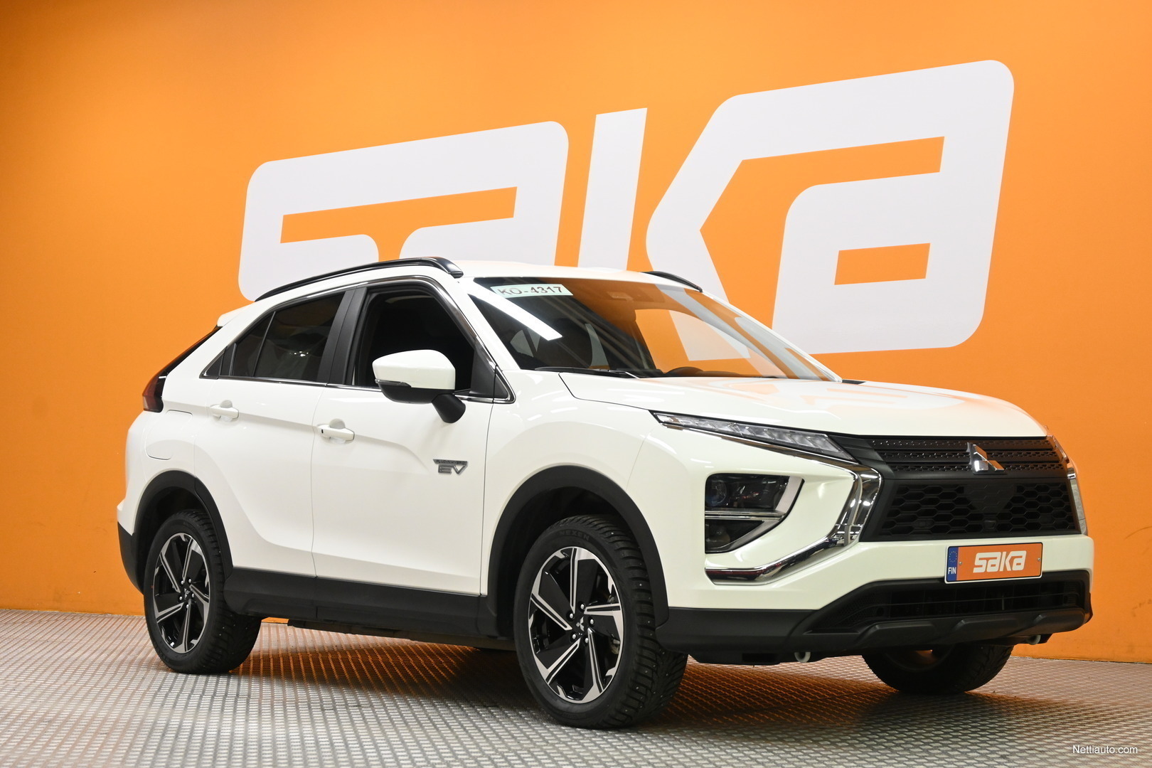 Mitsubishi Eclipse Cross 2.4 PHEV Inform 4WD ** Vakkari / KeyLessGo / P-kamera / Android / Apple ...