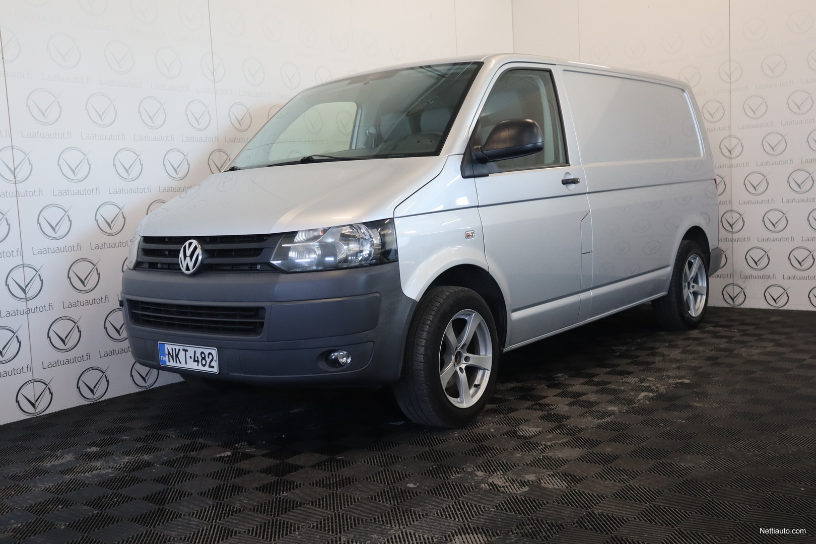 Volkswagen Transporter umpipakettiauto 2,0 TDI 75 kW Worker - Facelift, AC, Cruise, Vanerit ...