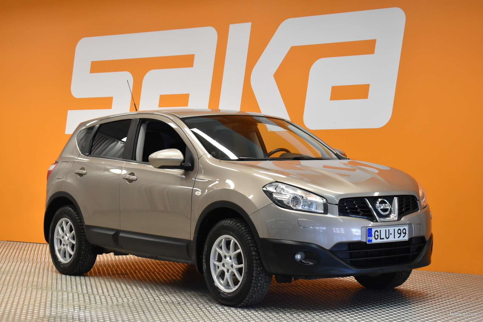 Nissan Qashqai 1,6L Stop / Start System Acenta 2WD 5M/T MY11 ** Suomi ...