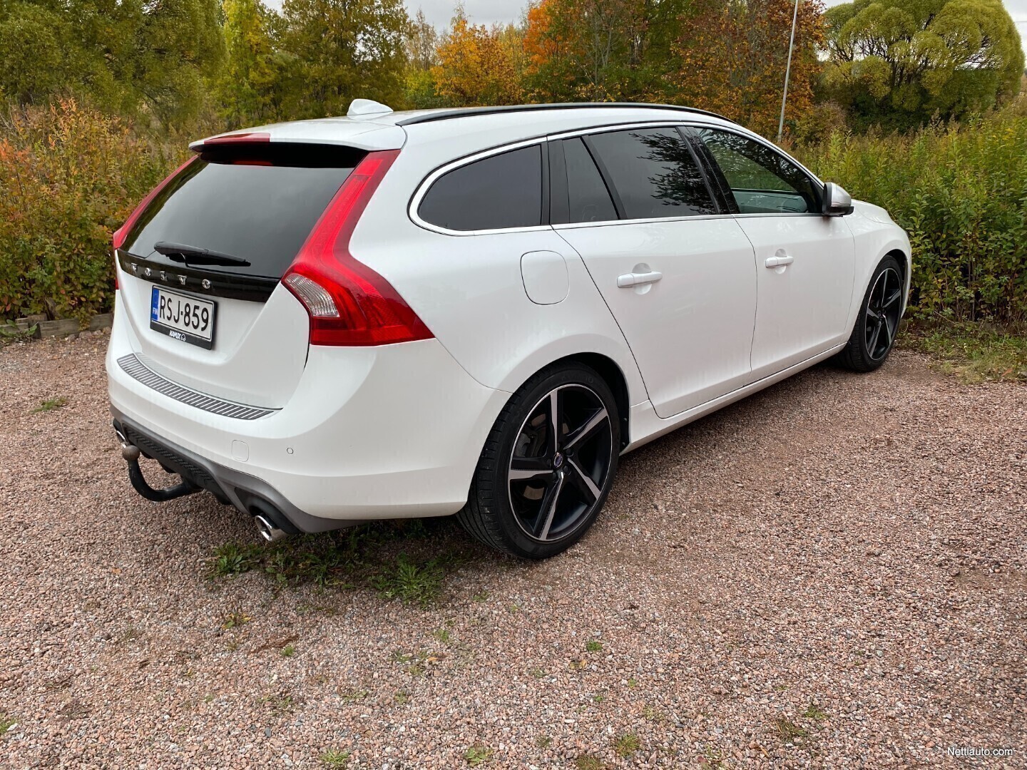 Volvo V60 D4 aut Business R-Design *Vaihto *Rahoitus *Takuu / Suomi-auto // VOC / Koukku / Navi ...