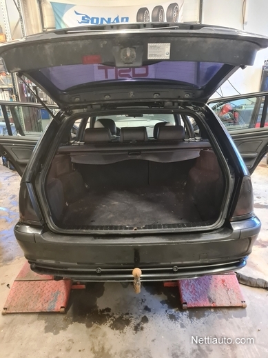 BMW 320 Diesel Touring 5d 200hp!! nahkasisusta m47! Farmari 2003 ...