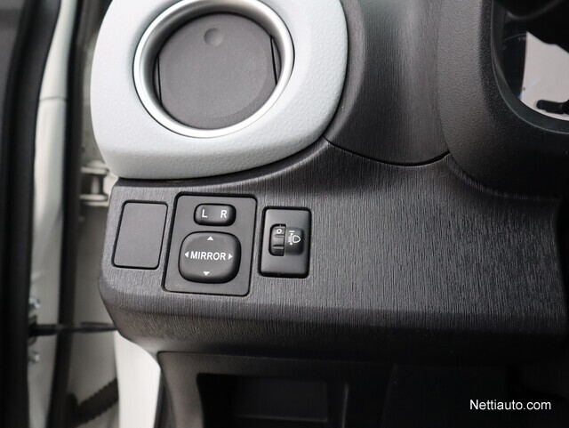 Toyota Yaris Hybrid 5ov Linea Sol Viistoperä 2013 - Vaihtoauto - Nettiauto