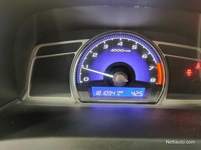 Honda Civic 1,8i Comfort 4D BUSINESS / Suomi-auto / Huoltokirja / Aut ...