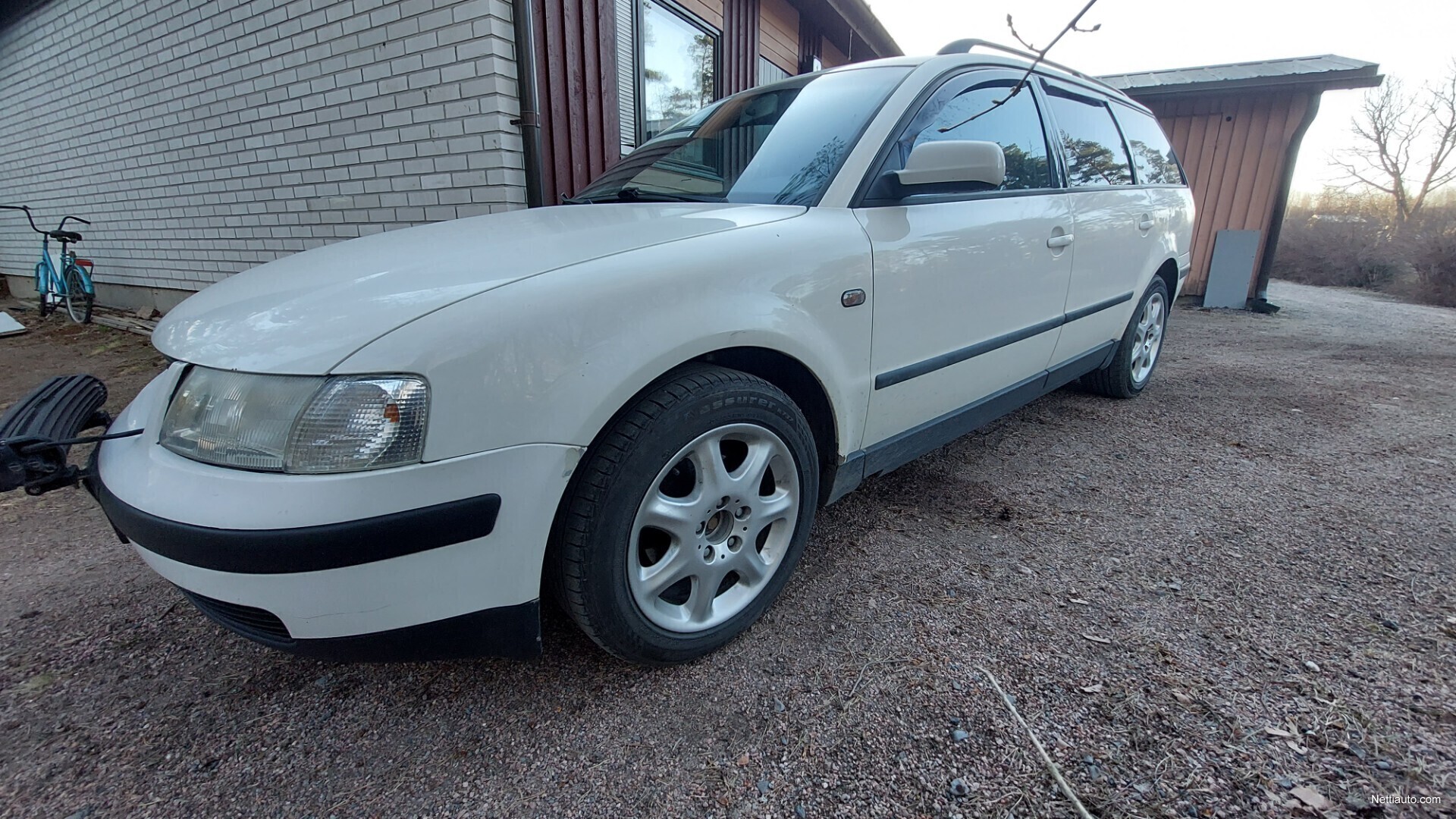 Volkswagen Passat 1,9tdi toimivalla ilmastoinnilla, PAKU Farmari 2000 ...