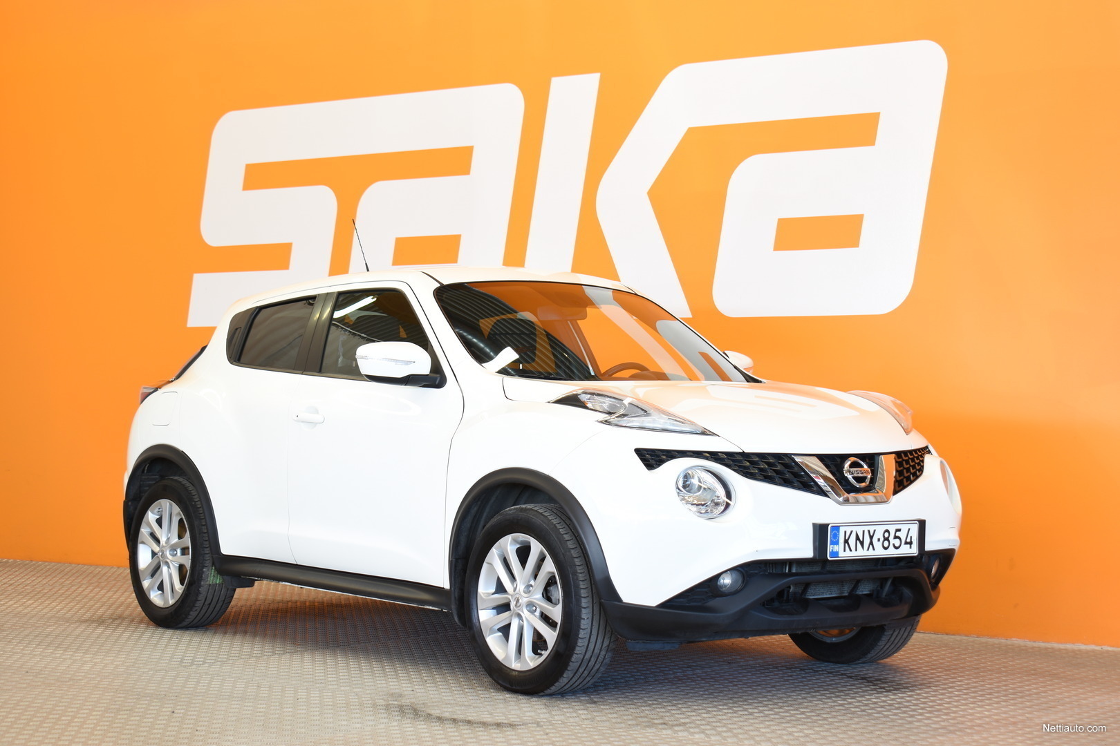Nissan Juke DIG-T 115 6M/T N-Connecta 2WD 0 ** Suomi-auto / Navi ...